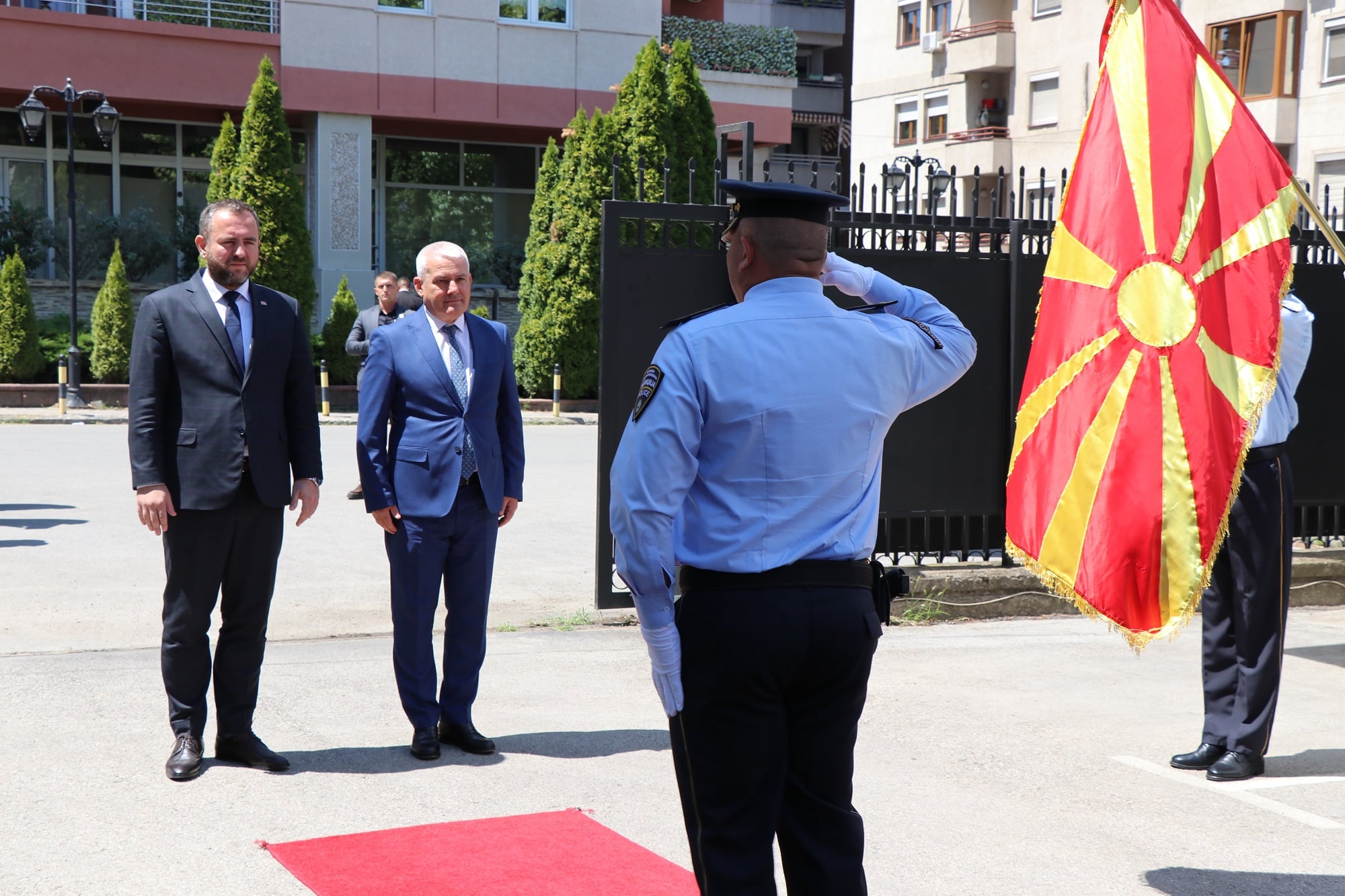 Ministri Sveçla u takua në Shkup me ministrin e Brendshëm, Panche ...